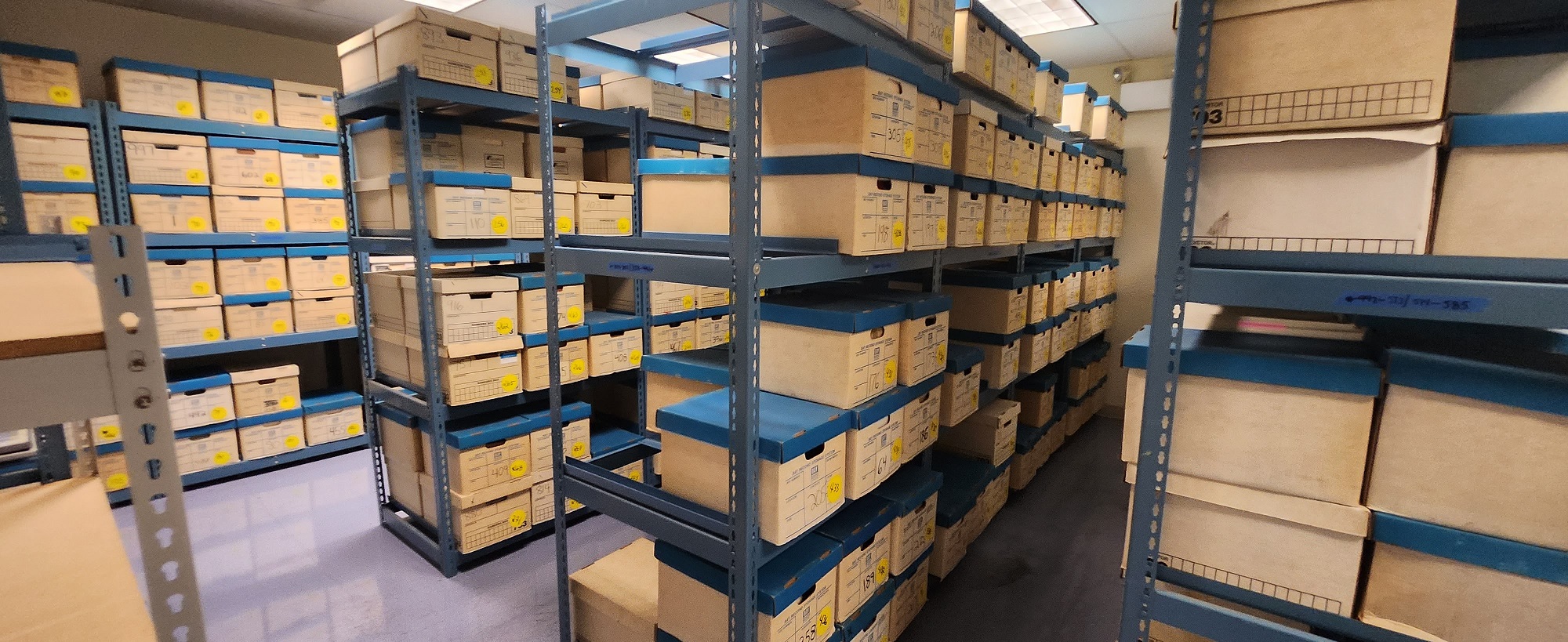 Pros and Cons of Living in the Suburbs | Mid-West Moving & Storage